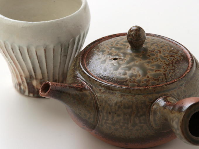 Earthenware Kyusu & TETSUSAN Yunomi set - JAPANESE GREEN TEA | HIBIKI-AN