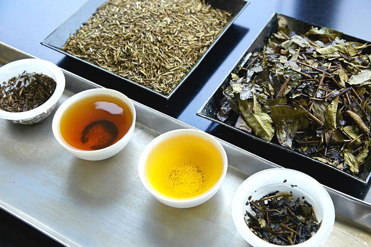 History of Houjicha (This Month's Tea) - JAPANESE GREEN TEA | HIBIKI-AN